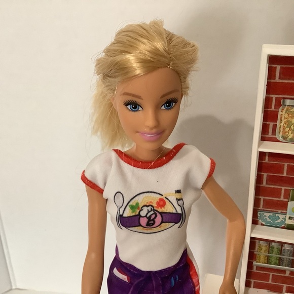Mattel | Kitchen | Barbie Spaghetti Chef Doll And Playset Set Of 2 ...